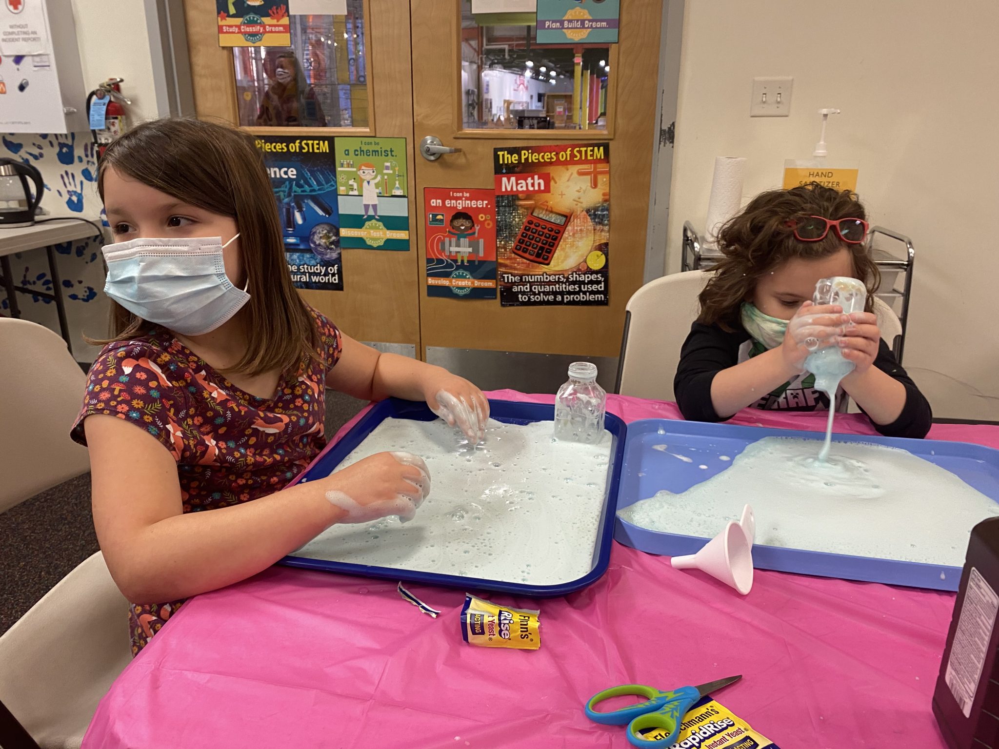Hands-On STEM for Grades K - 3 - The Lancaster Science Factory